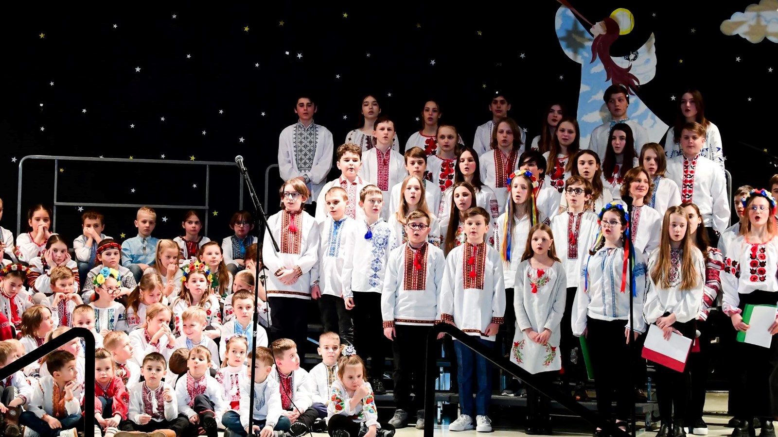 Ukrainian Students Celebrate Kolyada